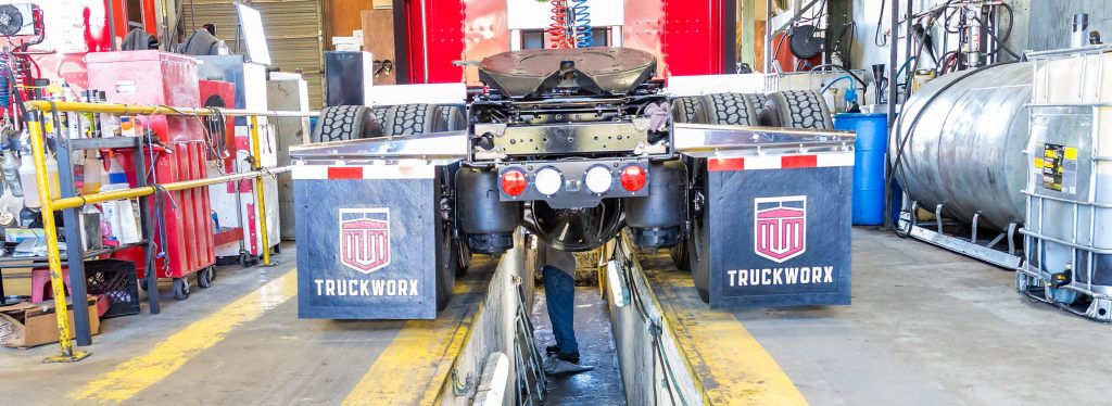 Robbie D. Wood Trucking | Safety